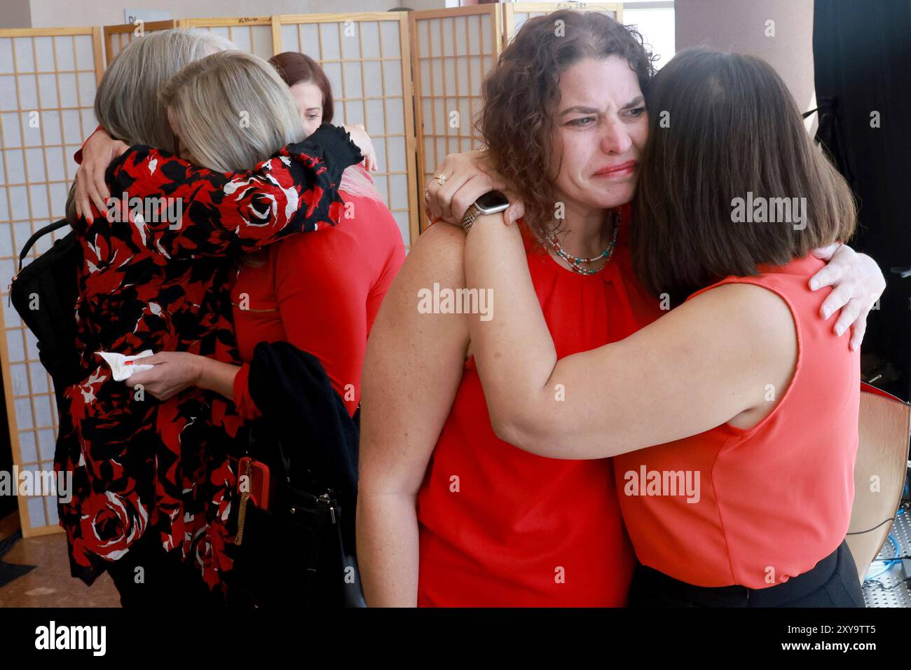 From left, former co-workers of Robert Telles, Rita Reid, Aleisha ...