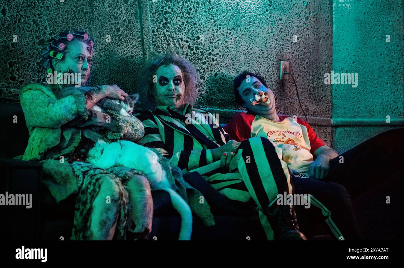 Beetlejuice 1988 hi-res stock photography and images - Alamy