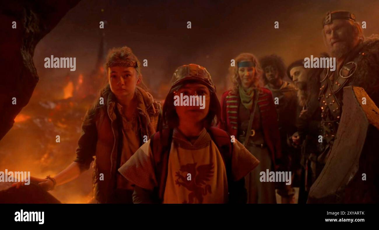 Los Angeles.CA.USA. Kiera Thompson, Kal-El Tuck, Lisa Kudrow, Roger ...