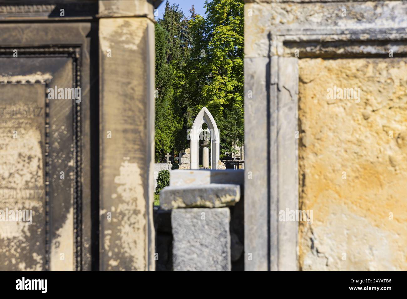 A new monument can be seen at Caspar David Friedrich's grave in Dresden ...