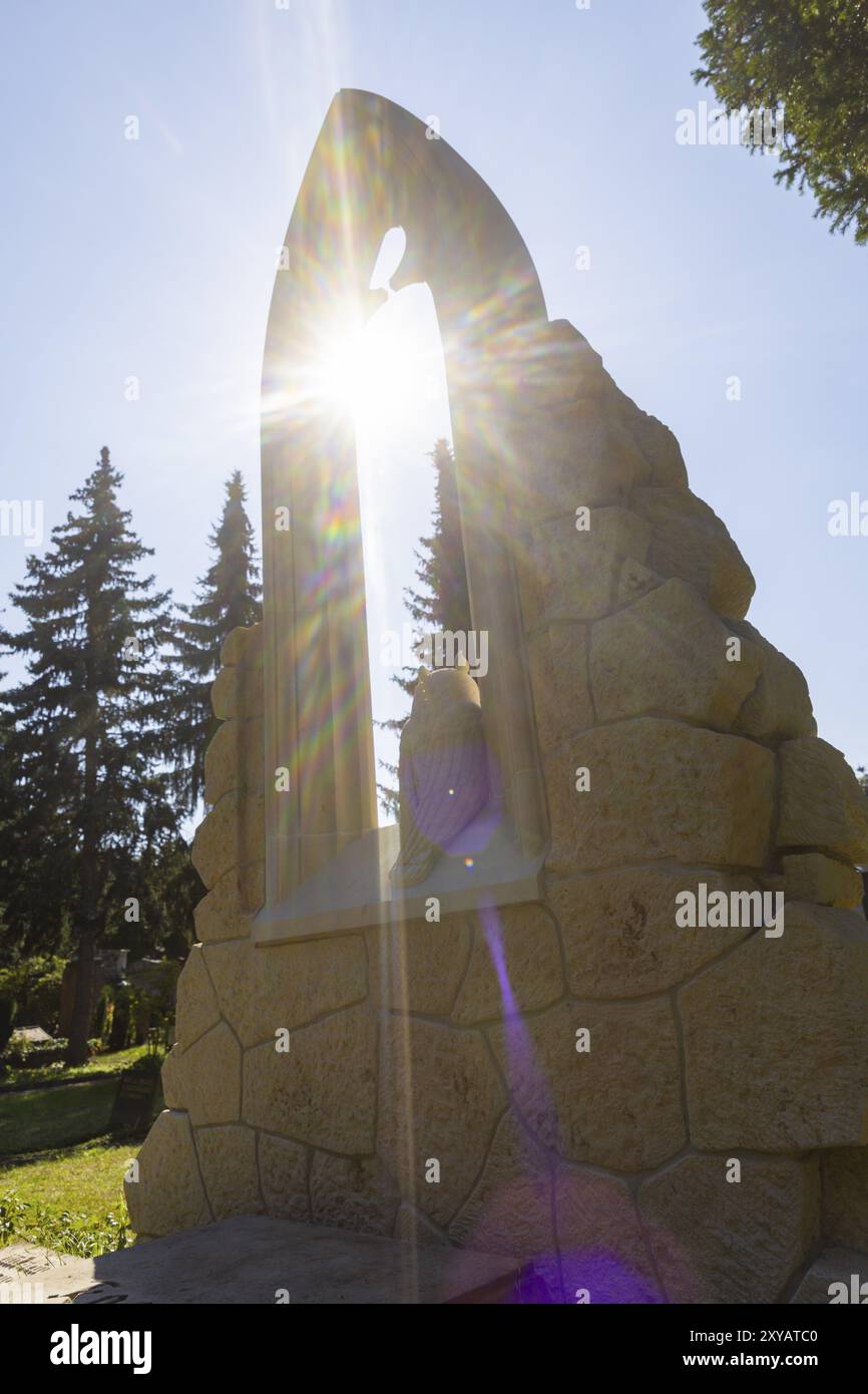 A new monument can be seen at Caspar David Friedrich's grave in Dresden ...