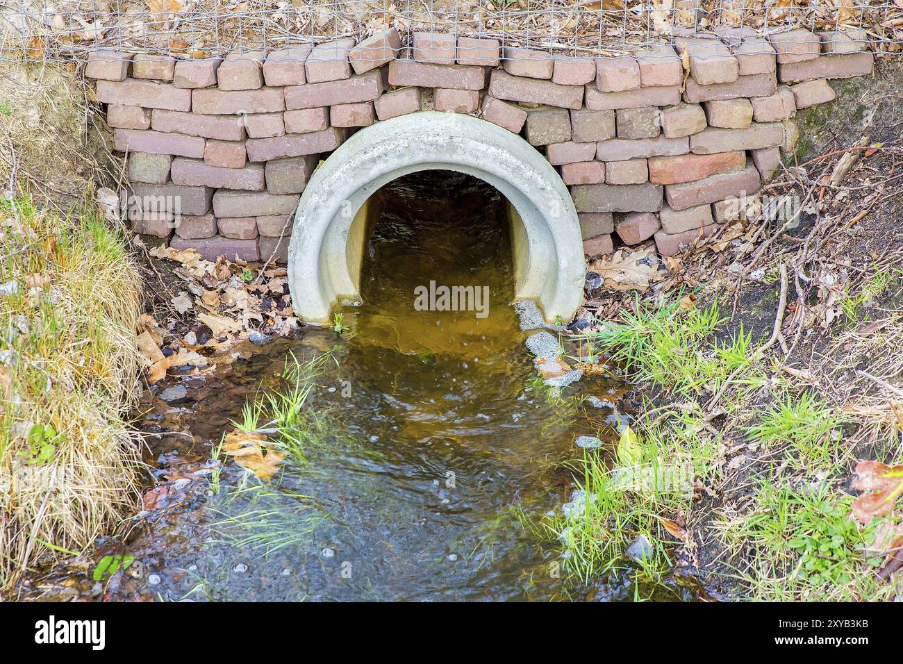 Stone culvert hi-res stock photography and images - Alamy