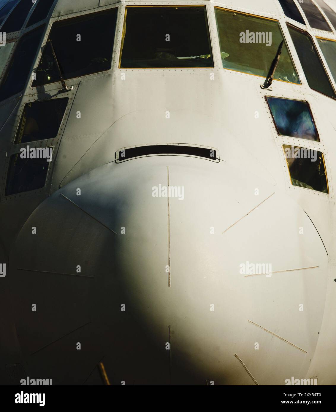 Empty airplane cockpit hi-res stock photography and images - Alamy