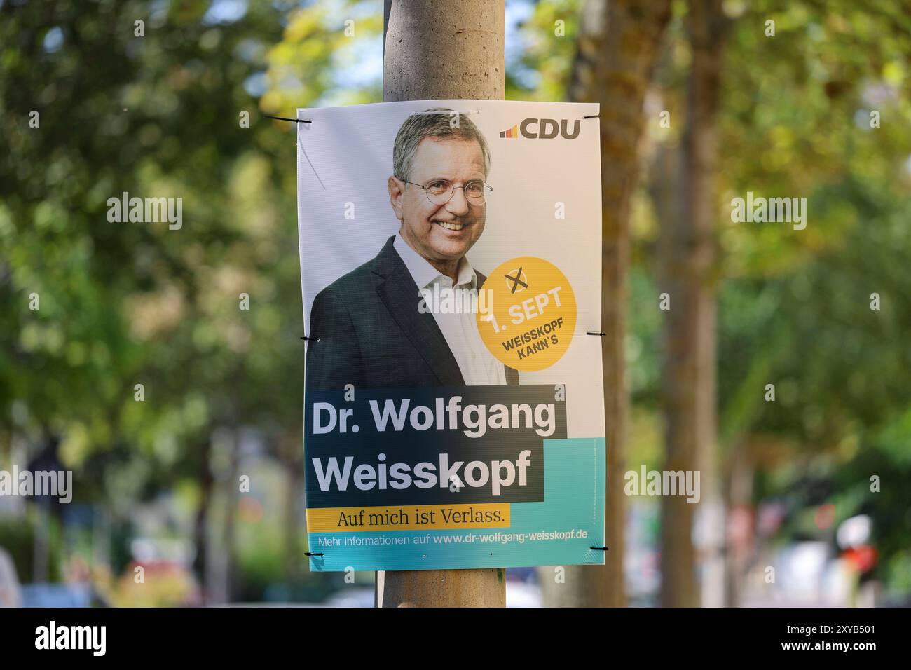 Ein Wahlplakat der Partei CDU mit einem Bild von Dr. Wolfgang Weisskopf ...