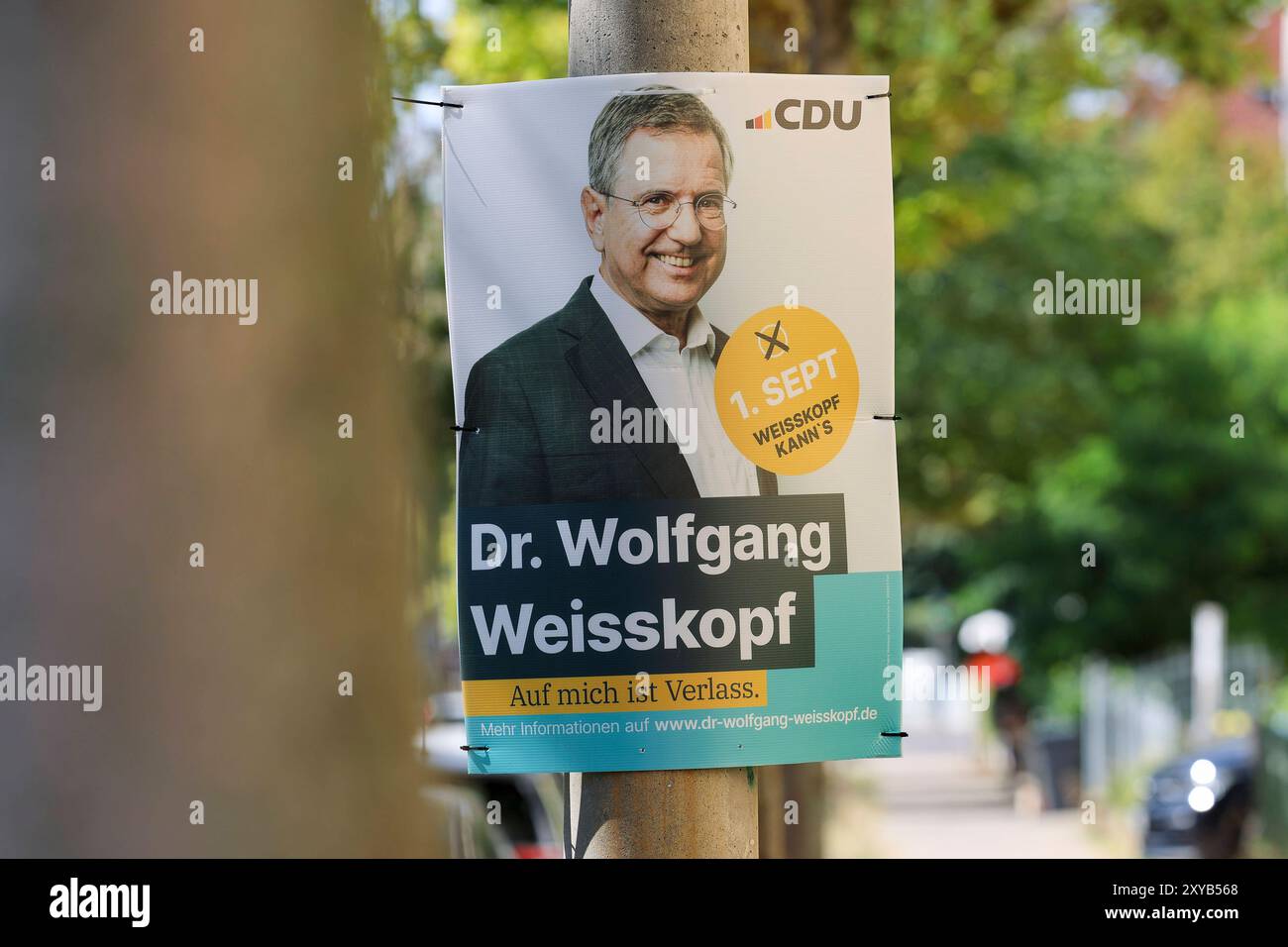 Ein Wahlplakat der Partei CDU mit einem Bild von Dr. Wolfgang Weisskopf ...