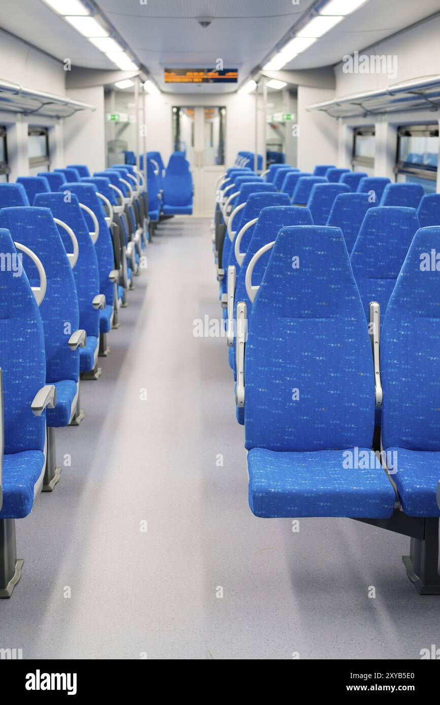 Russian train interior hi-res stock photography and images - Alamy