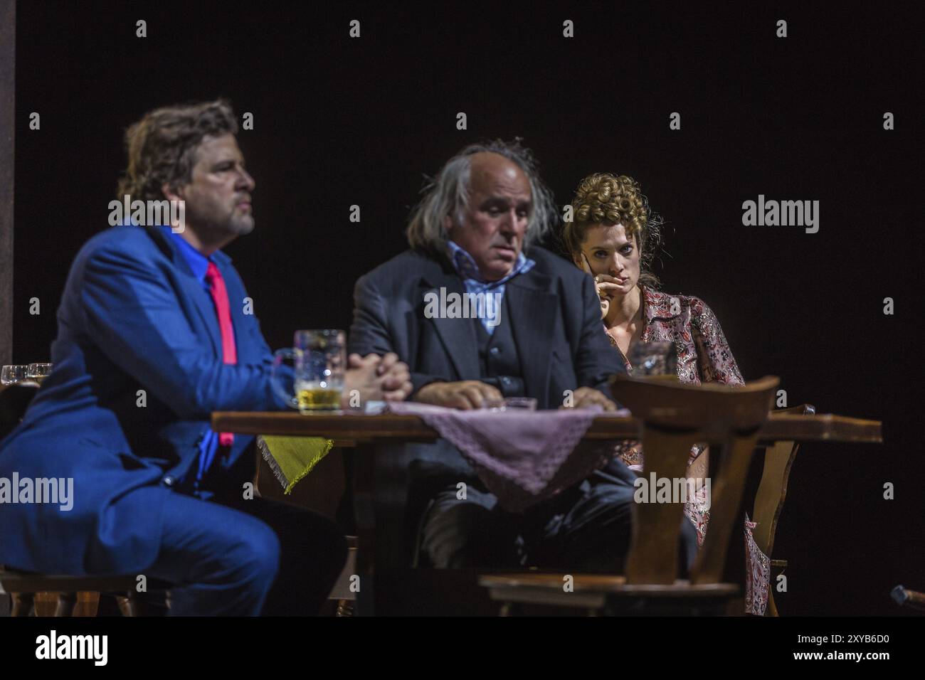 Hans-Jochen Wagner. Martin: Sebastian Schwarz. Karl: Christoph Gawenda ...