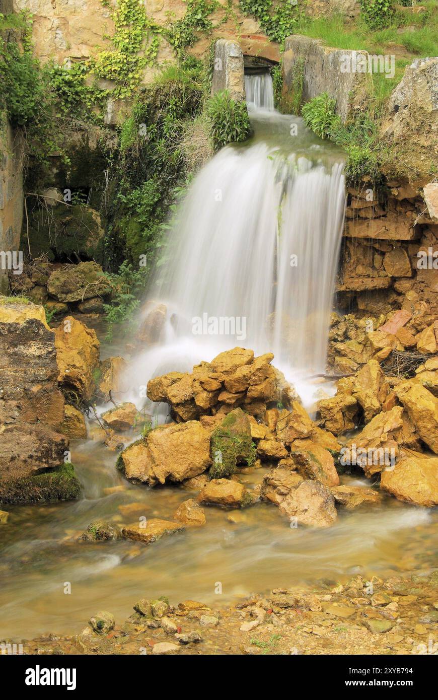 Santo Domingo de Silos waterfall, Santo Domingo de Silos waterfall 02 ...