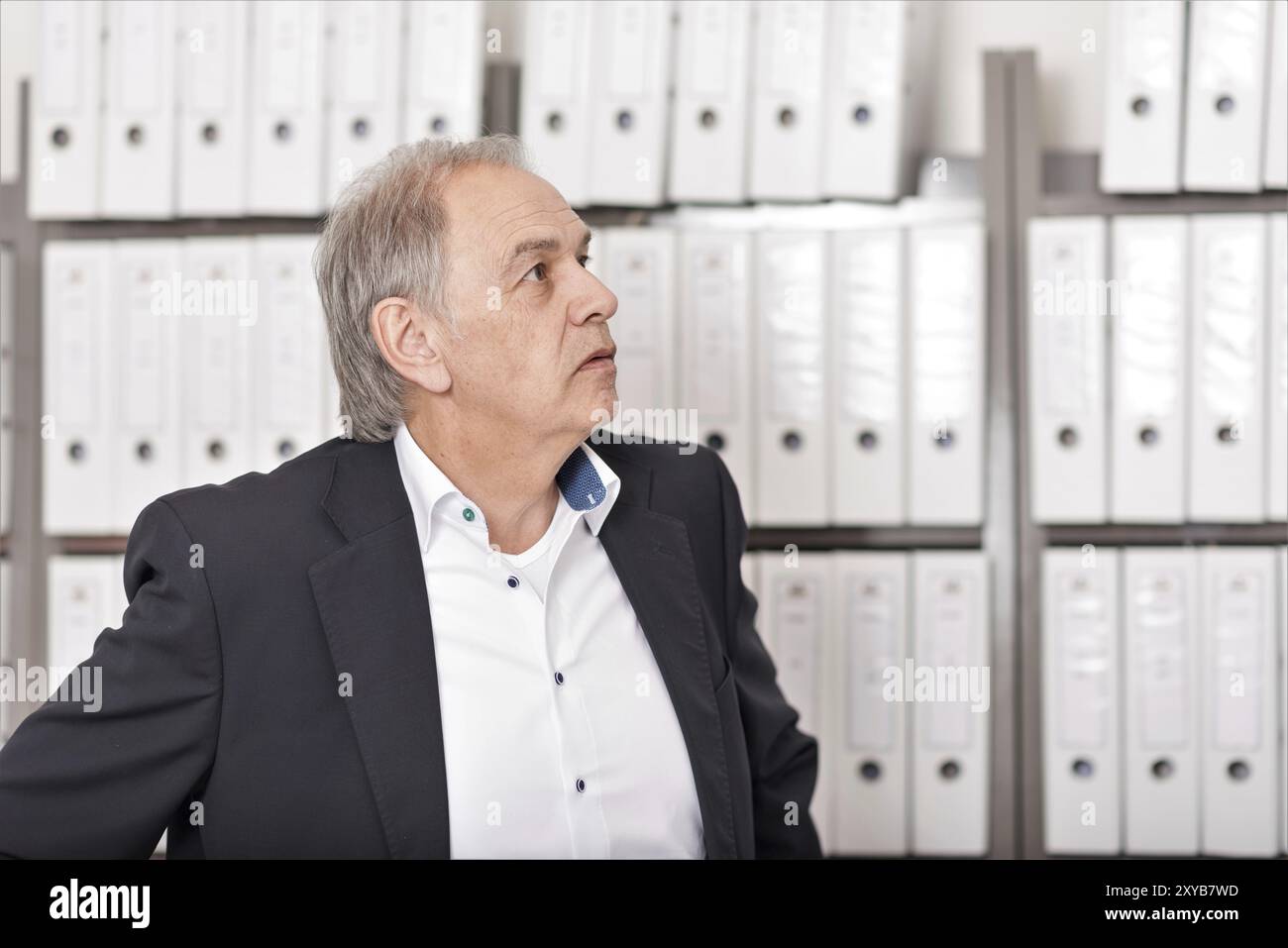 File folder man suit hi-res stock photography and images - Alamy