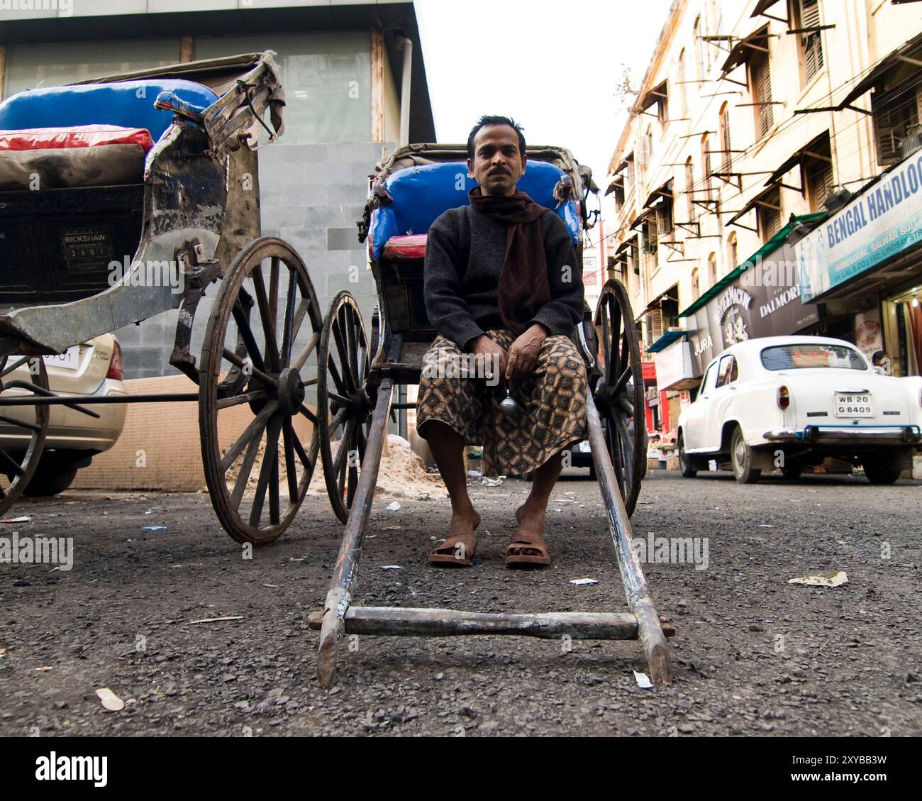 Hand pulled rickshaw in the streets of Kolkata, West Bengal, India ...