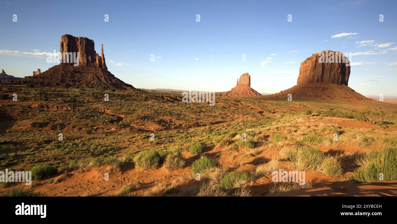 Atmospheric desert layers hi-res stock photography and images - Alamy