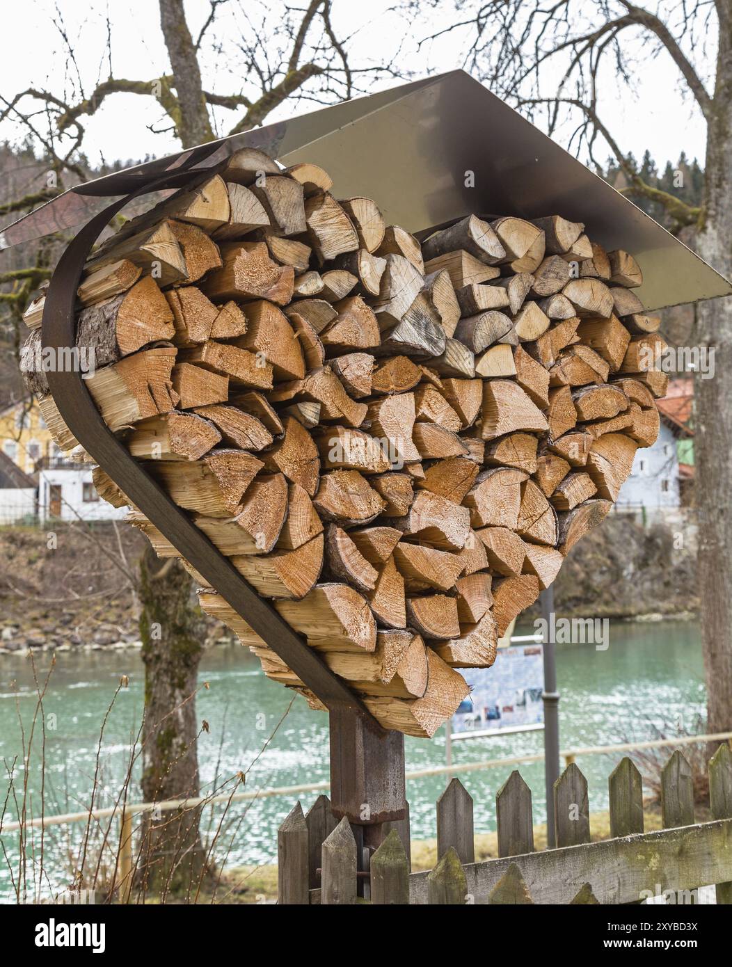 Heart made of metal hi-res stock photography and images - Alamy