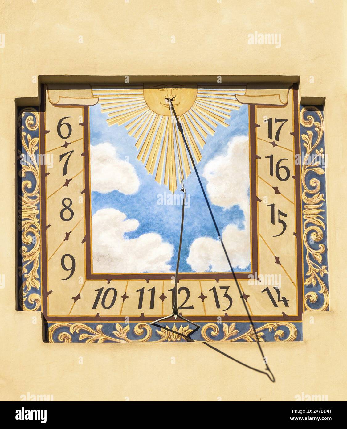 Sundial hands hi-res stock photography and images - Alamy