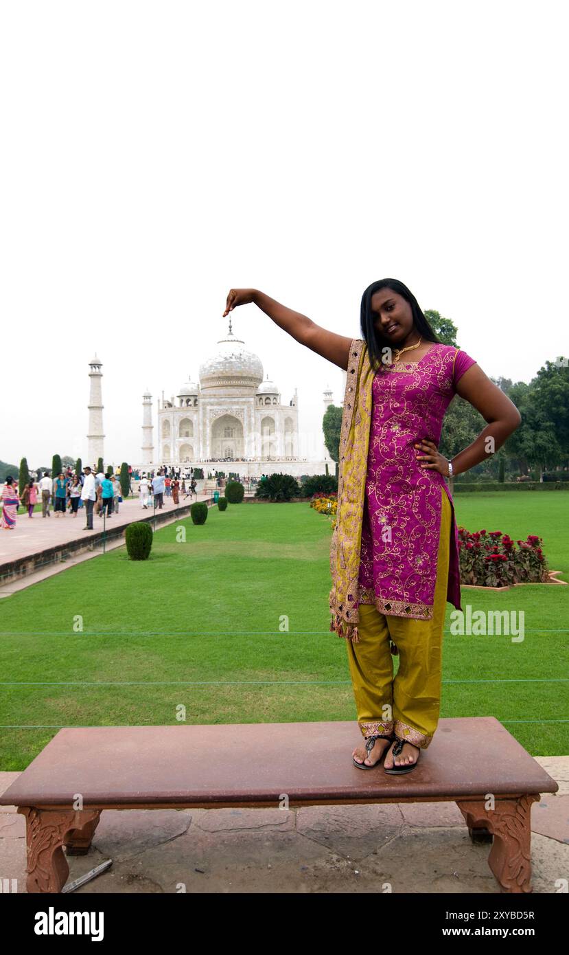 'Holding' the Taj Mahal in her hand. Agra, India Stock Photo - Alamy