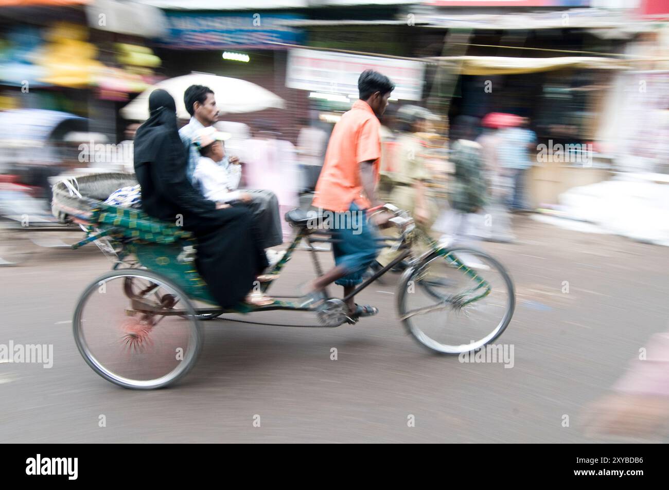 Lucknow streets hi-res stock photography and images - Alamy