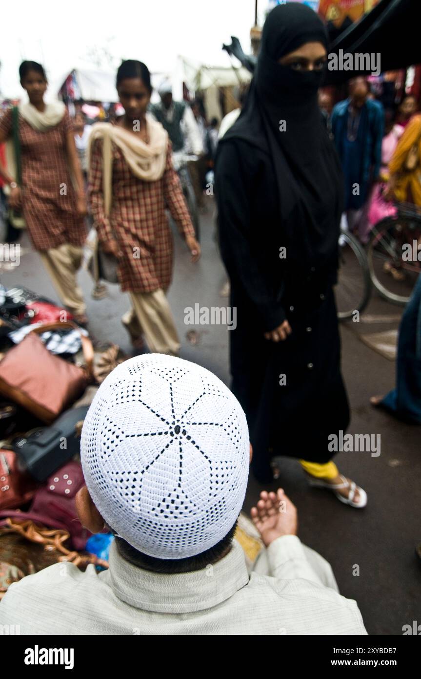 Lucknow streets hi-res stock photography and images - Alamy