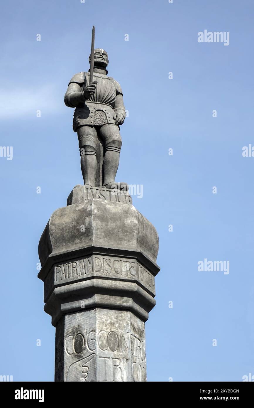 Pillory statue hi-res stock photography and images - Alamy