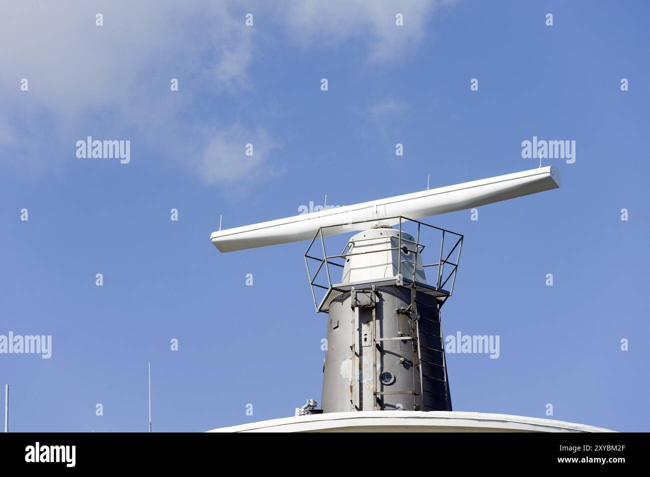 Air traffic control radar unit hi-res stock photography and images - Alamy