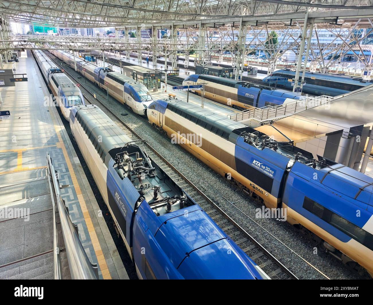 SEOUL, SOUTH KOREA - August 28, 2024: KTX Sancheon high speed trains at Seoul Station Stock ...