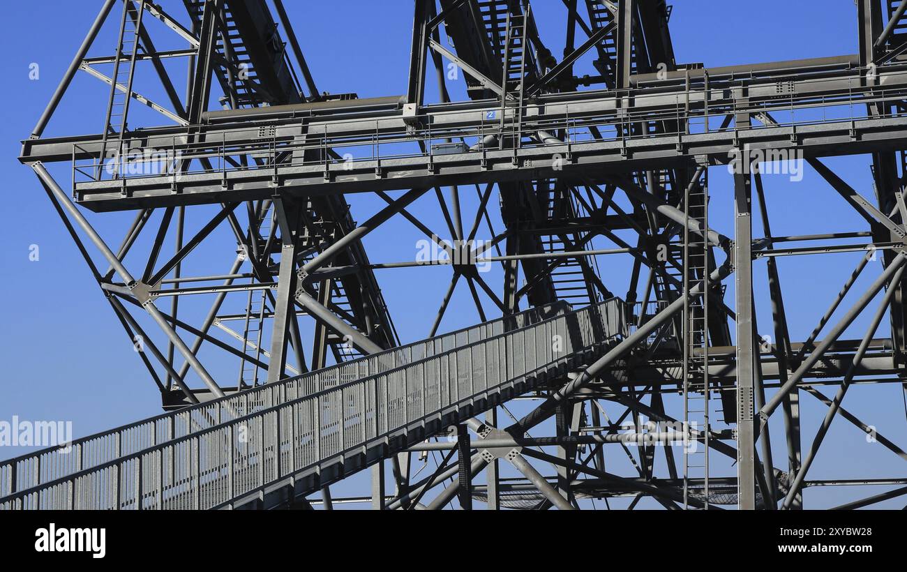 Mittle station of the Stanserhorn cable car. Big steel pylon Stock ...