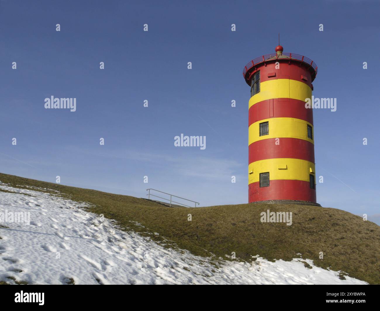 Pilsum snowy dike landscape hi-res stock photography and images - Alamy