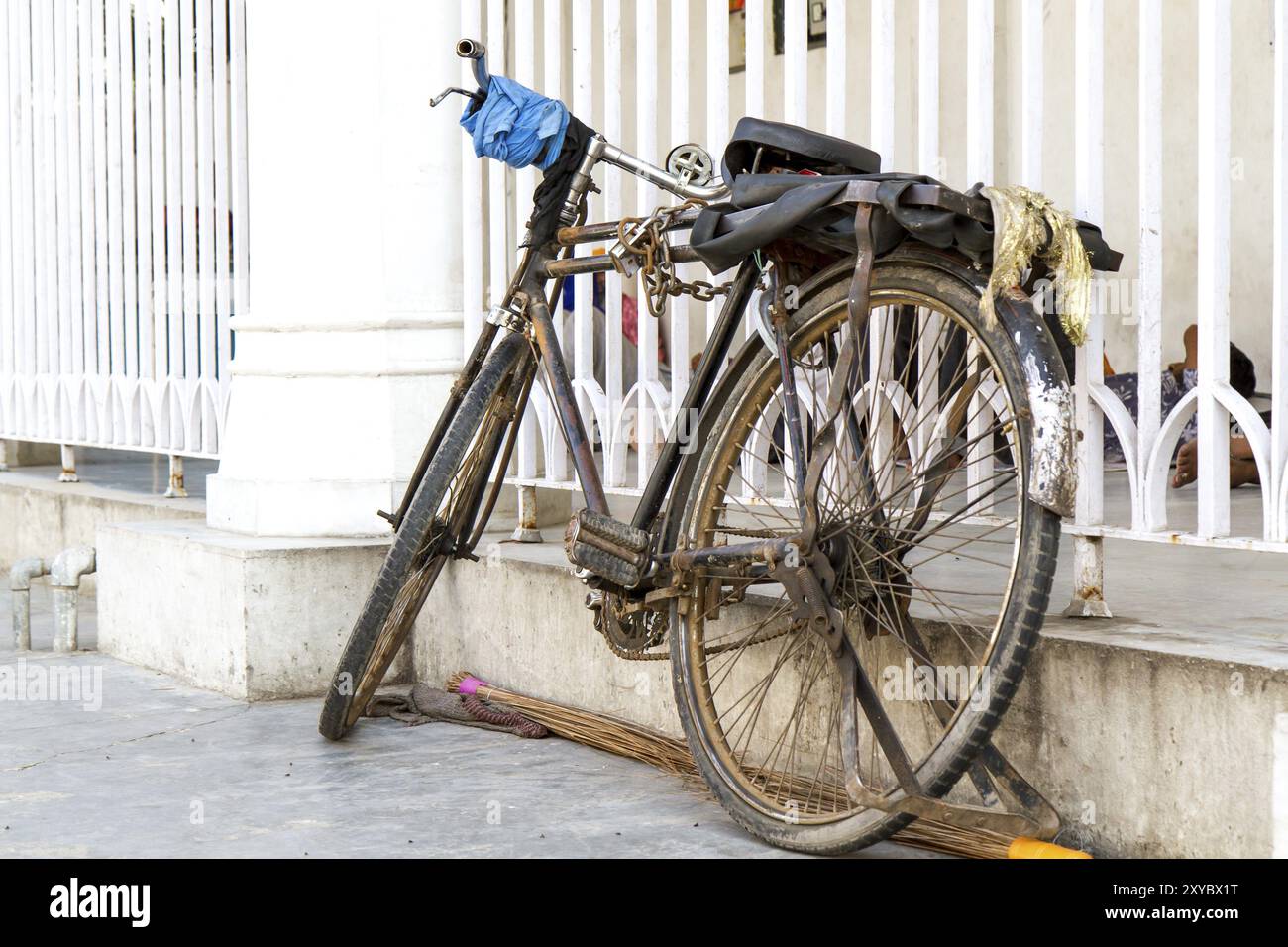 Indian bikes bicycles india hi-res stock photography and images - Alamy