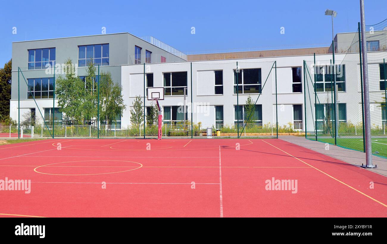 Educational facilities public school hi-res stock photography and ...