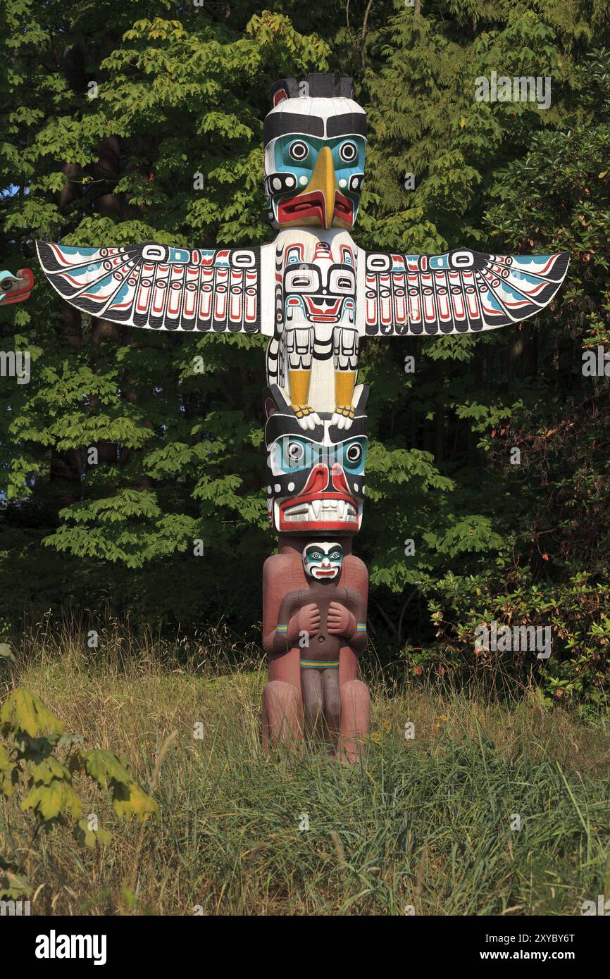 Totem pole in Stanley Park in Vancouver Canada Stock Photo - Alamy