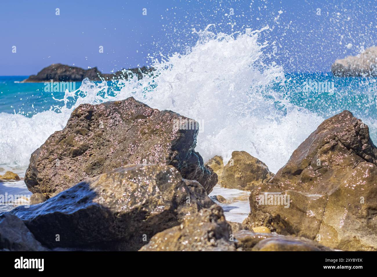 sea waves splash Stock Photo - Alamy