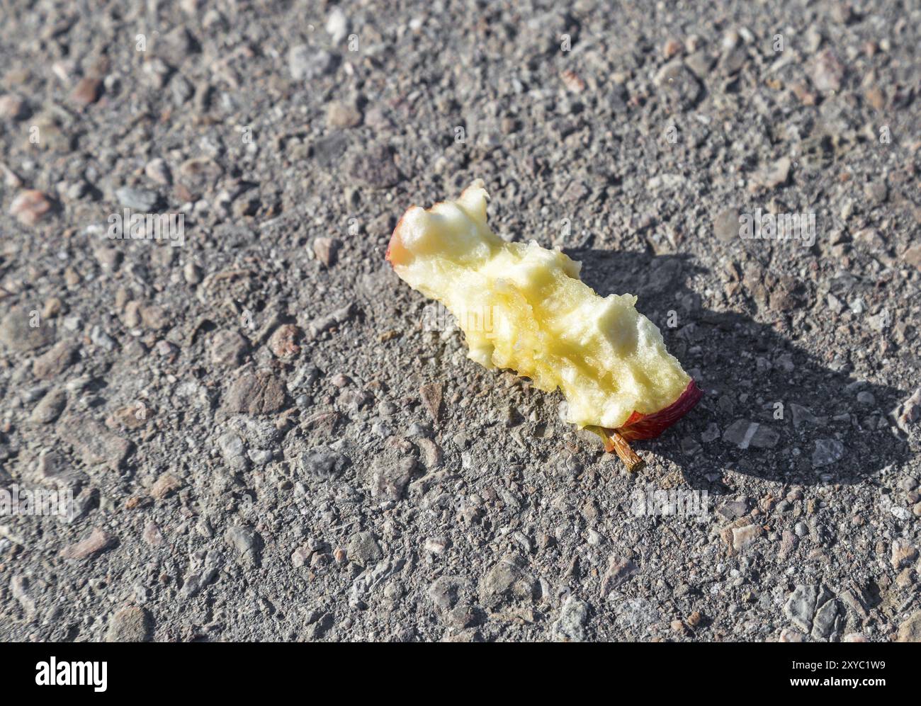 People throwing apples hi-res stock photography and images - Alamy