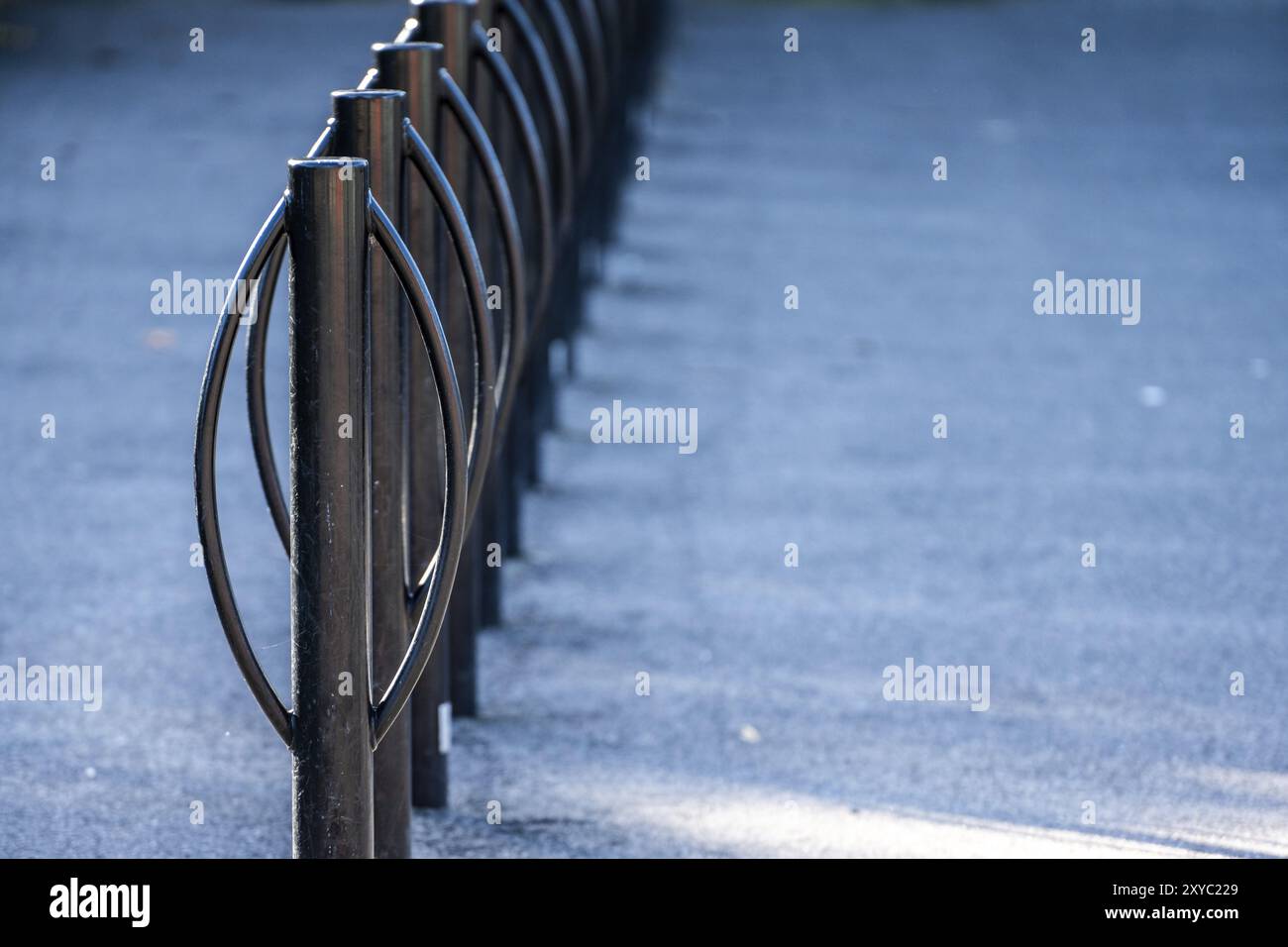 Empty racks in bike hi-res stock photography and images - Alamy