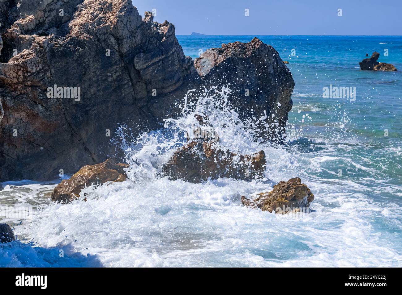 Cliffside water hi-res stock photography and images - Alamy
