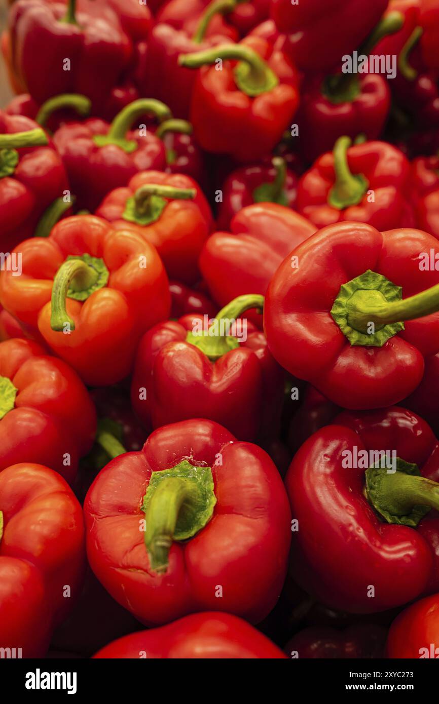 Big red bell pepper hi-res stock photography and images - Alamy