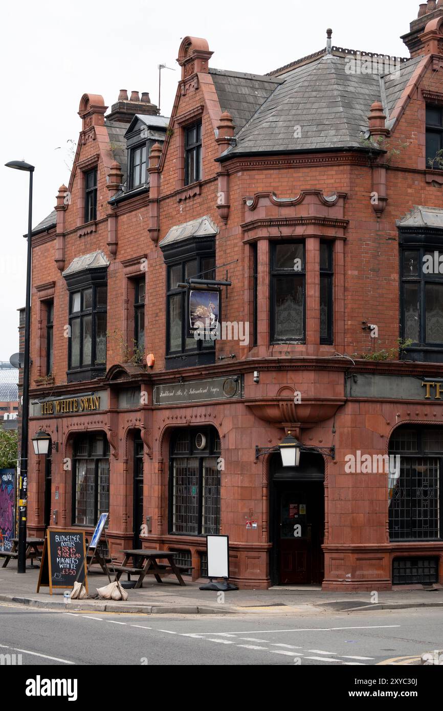 The White Swan pub, Digbeth, Birmingham, West Midlands, England, UK ...