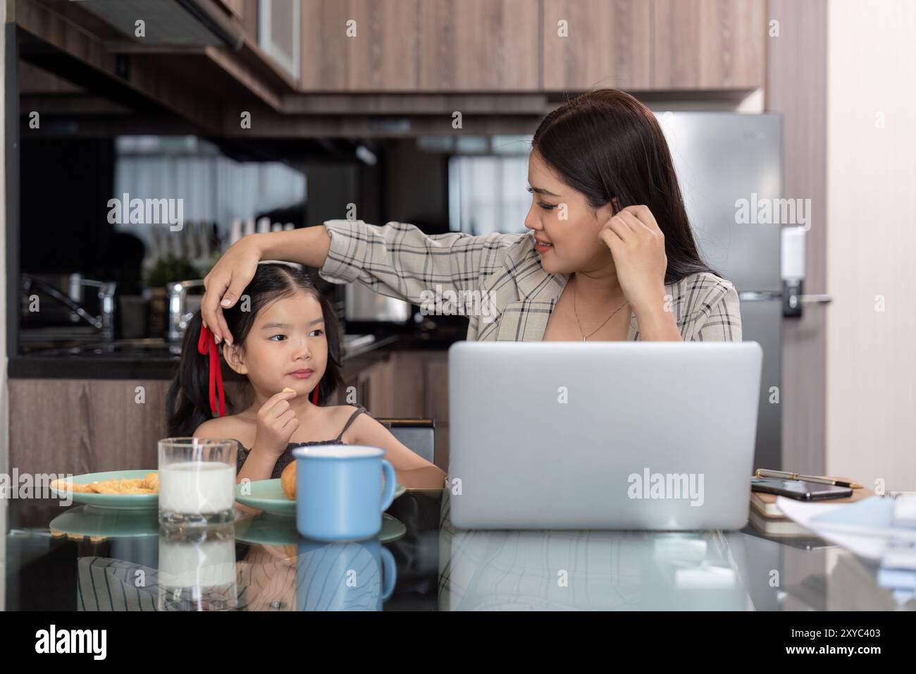 Workspace dynamics hi-res stock photography and images - Alamy