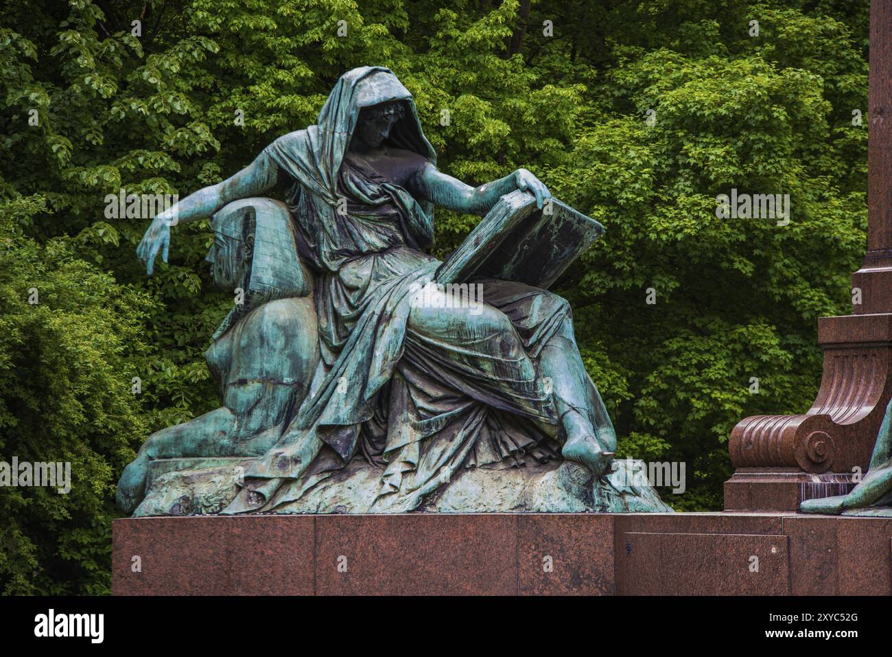 Female sphinx hi-res stock photography and images - Alamy