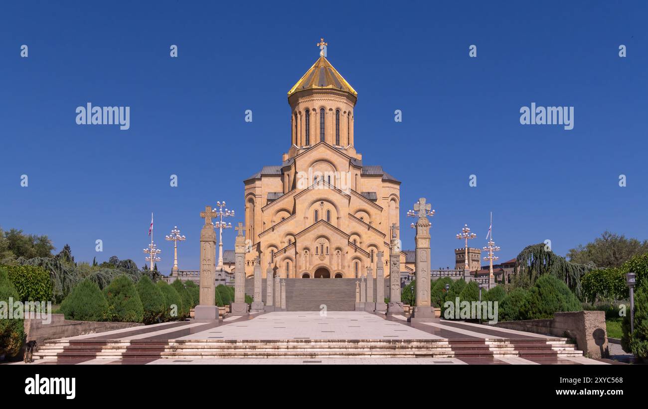 Tsminda sameba cathedral holy trinity hi-res stock photography and ...