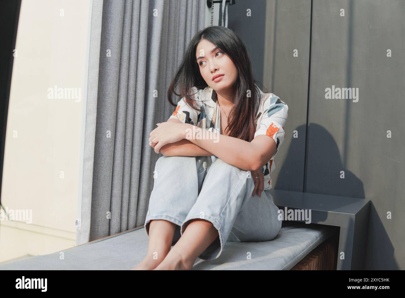 Pretty asian model young teenager hi-res stock photography and images - Alamy