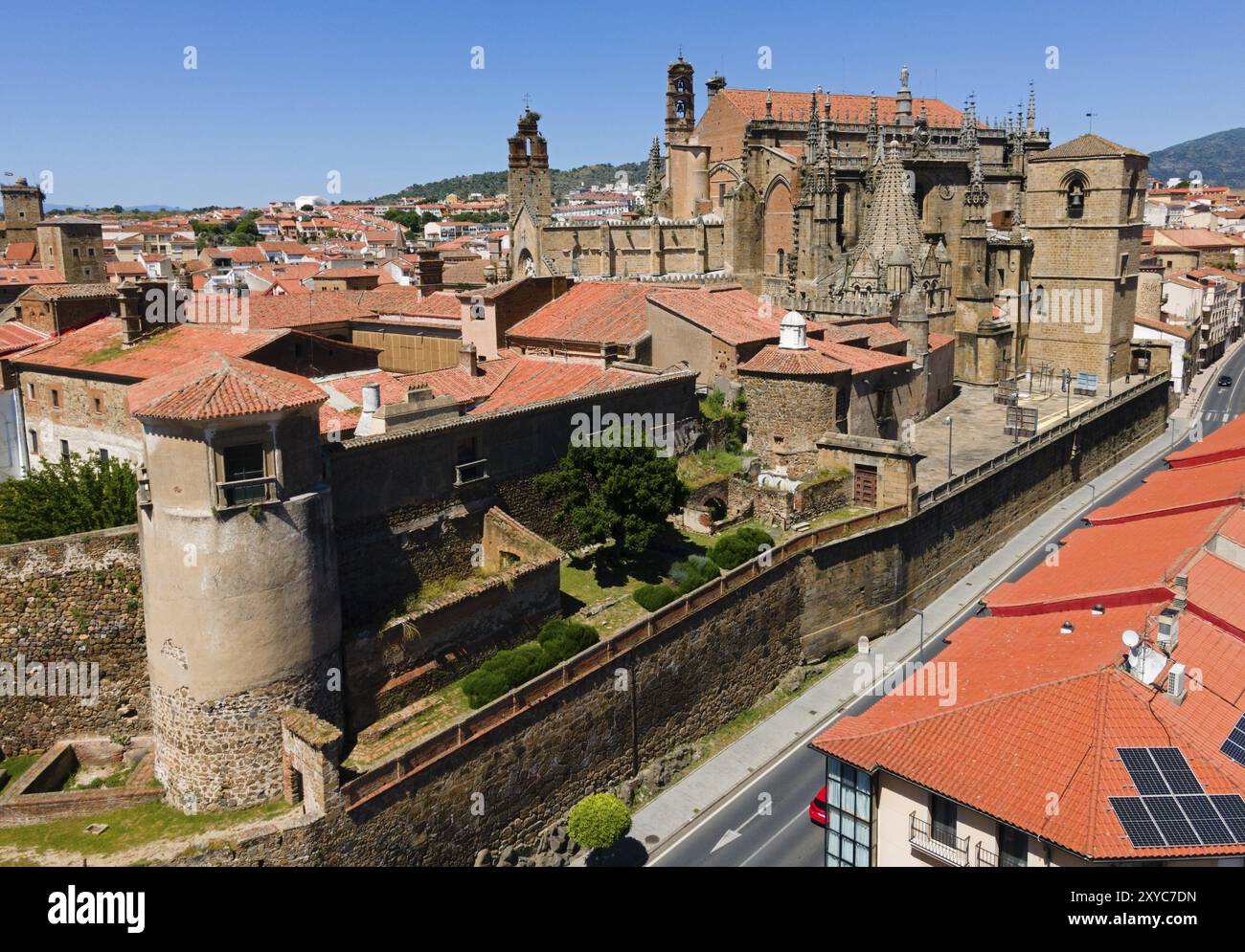 Places of late romanesque hi-res stock photography and images - Alamy