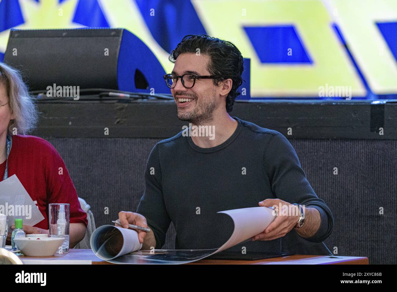 Meet model hi-res stock photography and images - Alamy