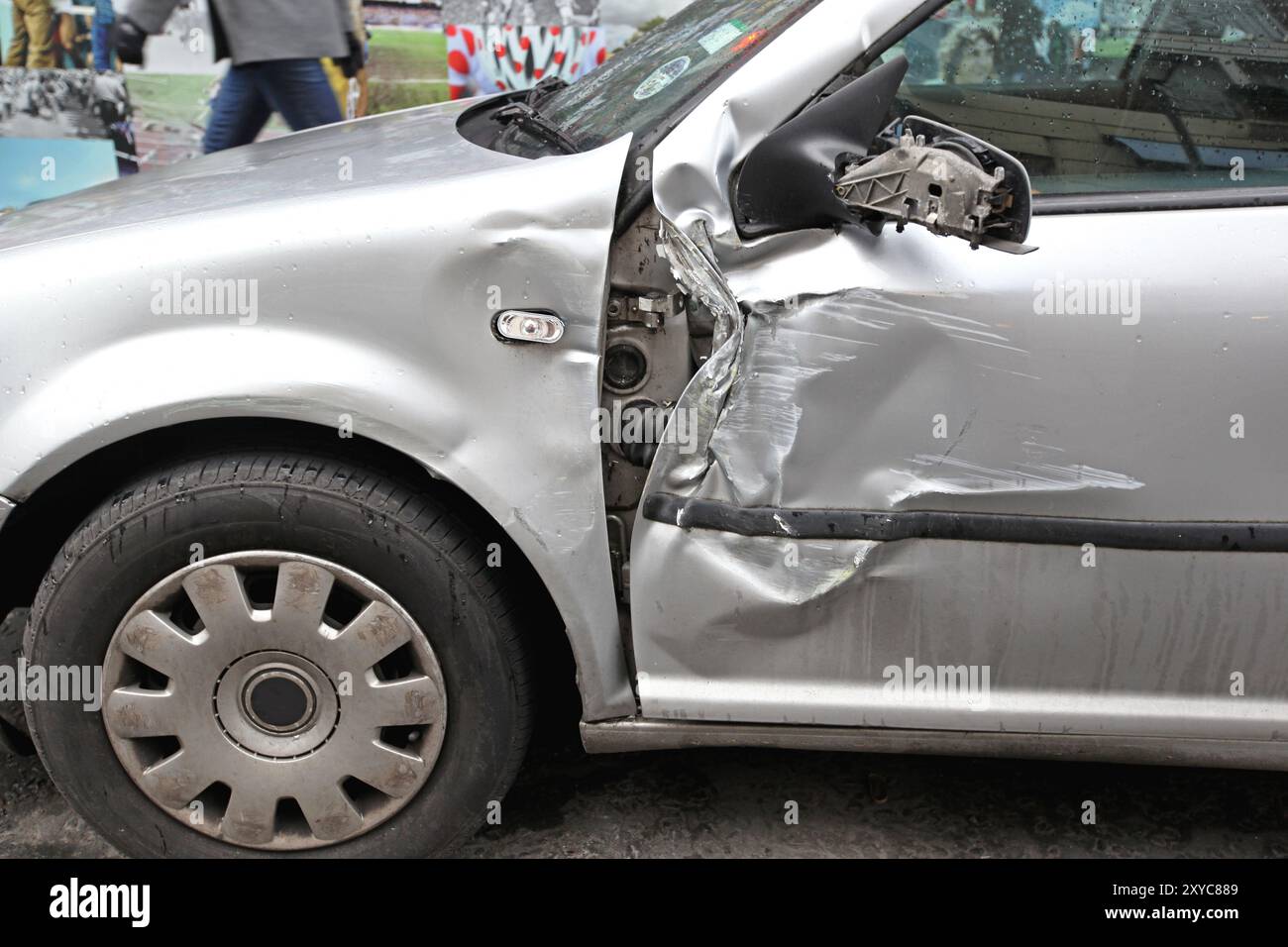 Door damaged hi-res stock photography and images - Alamy