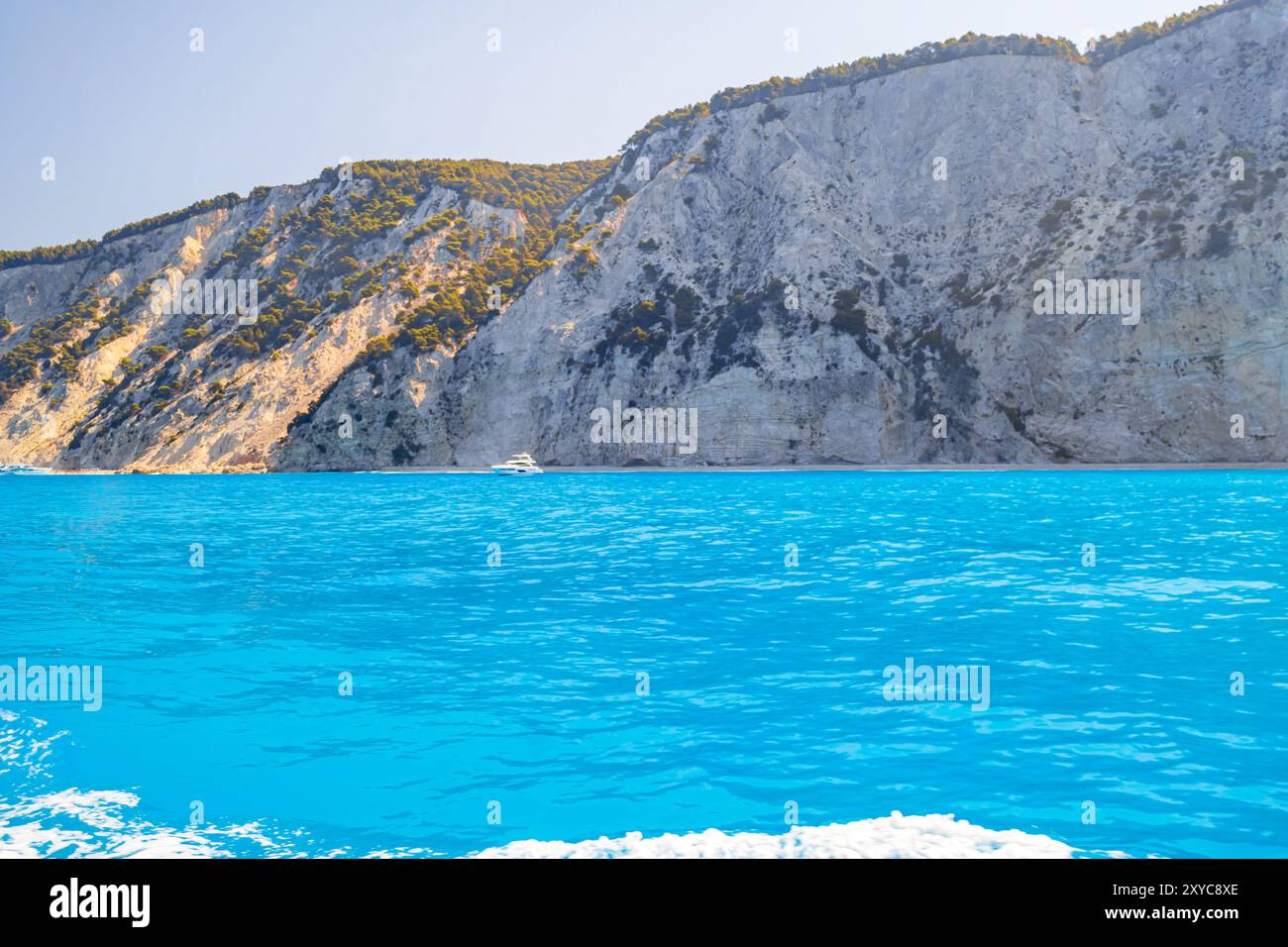sea line horizon blue water Stock Photo - Alamy