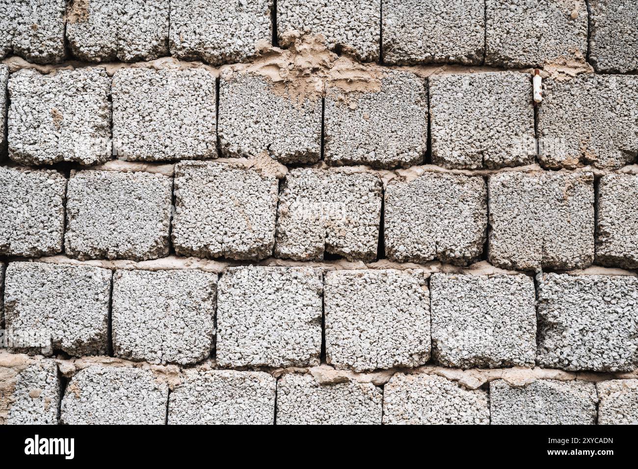 Stacked cinder blocks hi-res stock photography and images - Alamy