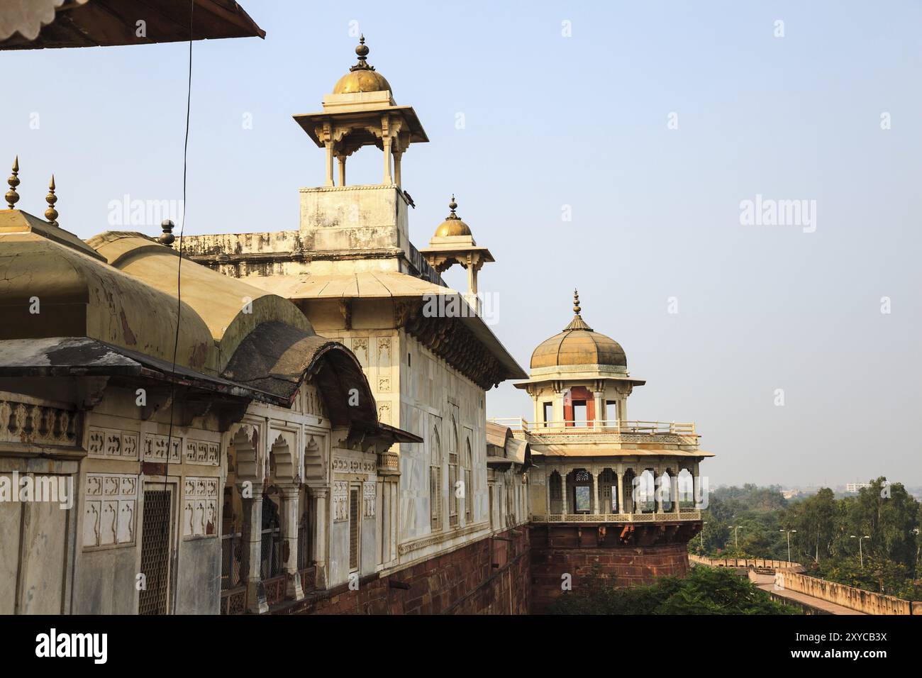 Mogul style white marble pavillion at agra fort, agra, india Stock ...