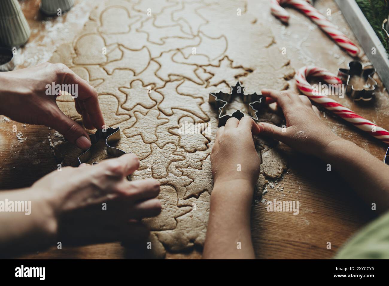 Happy mom daughter cooking pastries hi-res stock photography and images ...