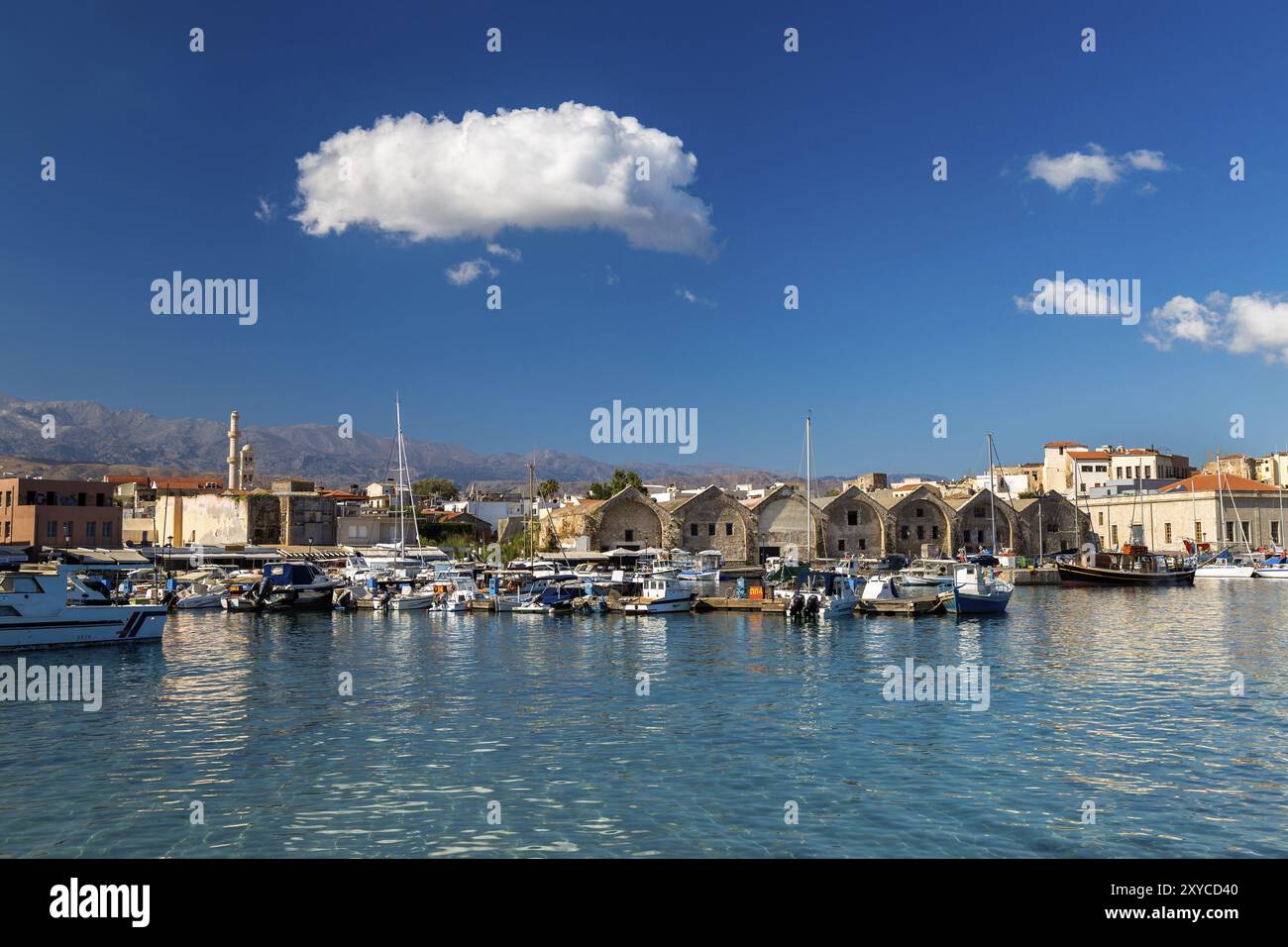 Harbours in crete hi-res stock photography and images - Alamy