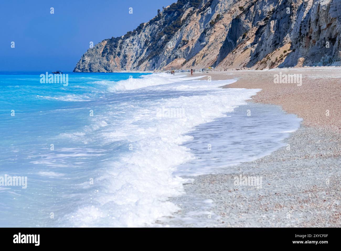 Dynamic ocean waves hi-res stock photography and images - Alamy