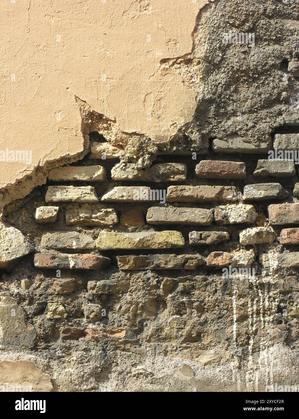 Tearing down walls hi-res stock photography and images - Alamy