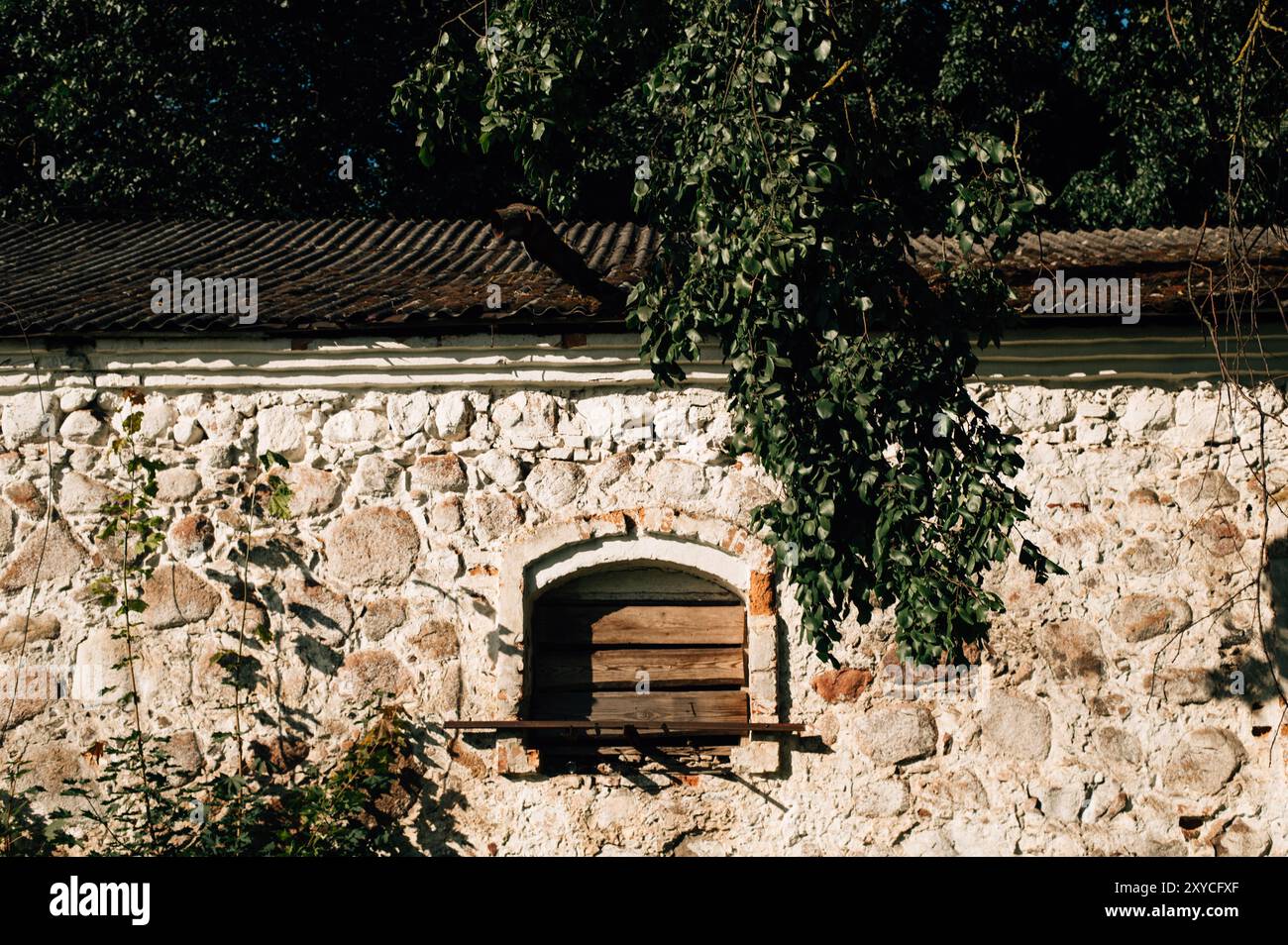 seamless ashlar old stone wall texture background Stock Photo - Alamy