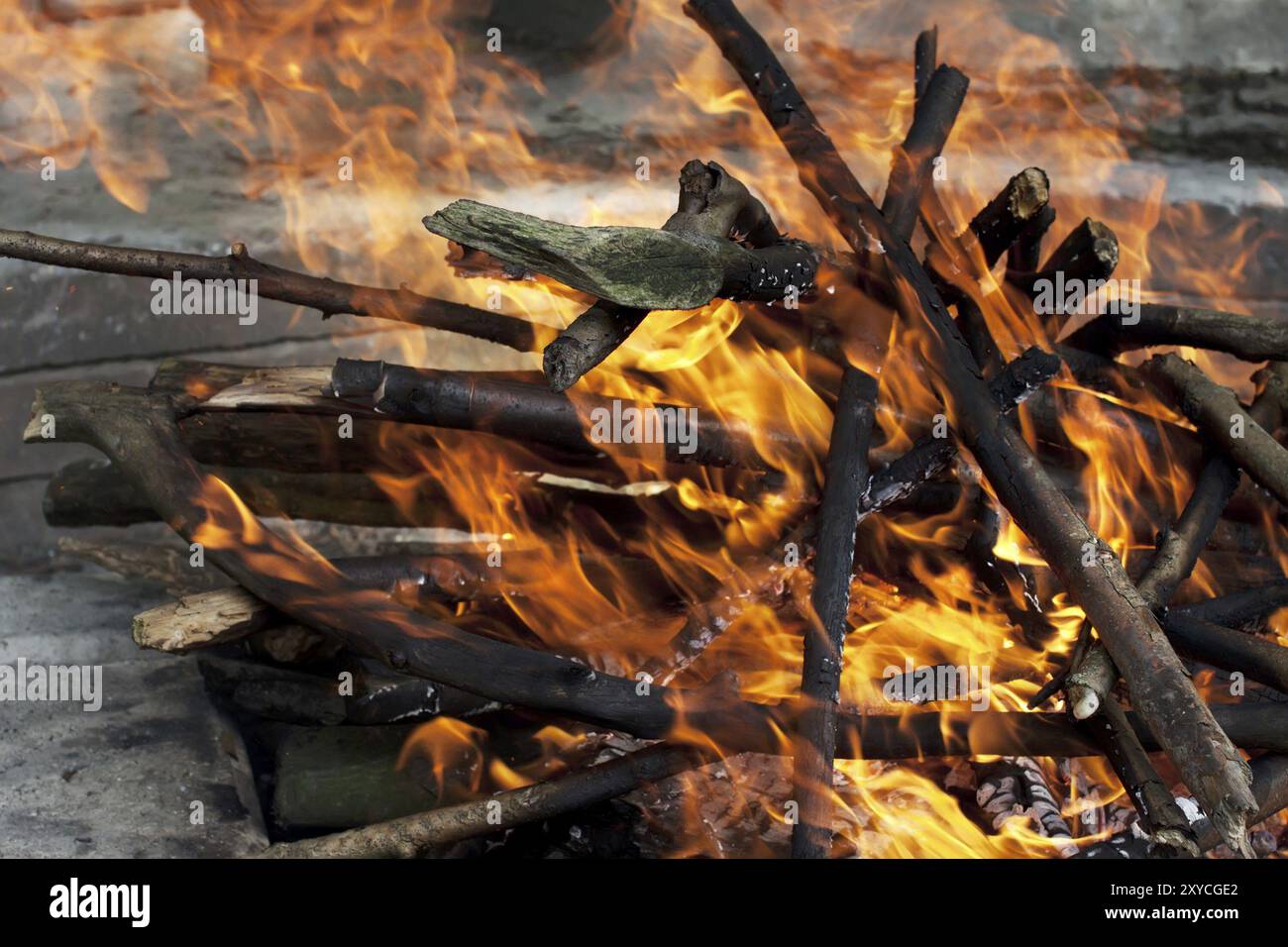 Big fire hi-res stock photography and images - Alamy